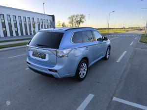 Grey Mitsubishi Outlander 2014 in Marijampole, with an engine capacity of 2.00 L and mileage of 289 thousand km for 6200 €, photo 6 on AUTOMOTO.COM.LV
