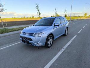 Grey Mitsubishi Outlander 2014 in Marijampole, with an engine capacity of 2.00 L and mileage of 289 thousand km for 6200 €, photo 10 on AUTOMOTO.COM.LV