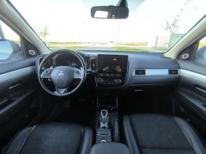 Grey Mitsubishi Outlander 2014 in Marijampole, with an engine capacity of 2.00 L and mileage of 289 thousand km for 6200 €, photo 11 on AUTOMOTO.COM.LV