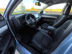 Grey Mitsubishi Outlander 2014 in Marijampole, with an engine capacity of 2.00 L and mileage of 289 thousand km for 6200 €, photo 12 on AUTOMOTO.COM.LV