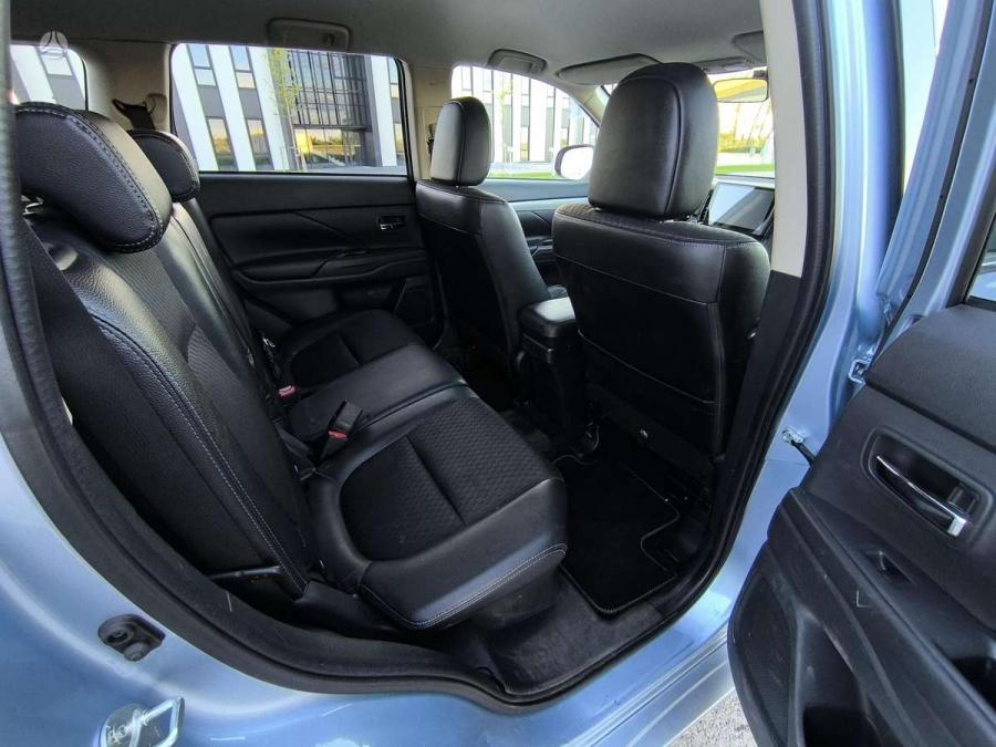 Grey Mitsubishi Outlander 2014 in Marijampole, with an engine capacity of 2.00 L and mileage of 289 thousand km for 6200 €, photo 14 on AUTOMOTO.COM.LV