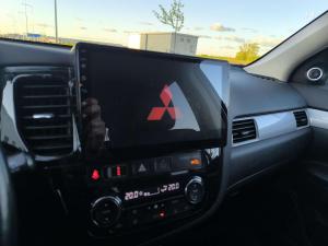 Grey Mitsubishi Outlander 2014 in Marijampole, with an engine capacity of 2.00 L and mileage of 289 thousand km for 6200 €, photo 17 on AUTOMOTO.COM.LV