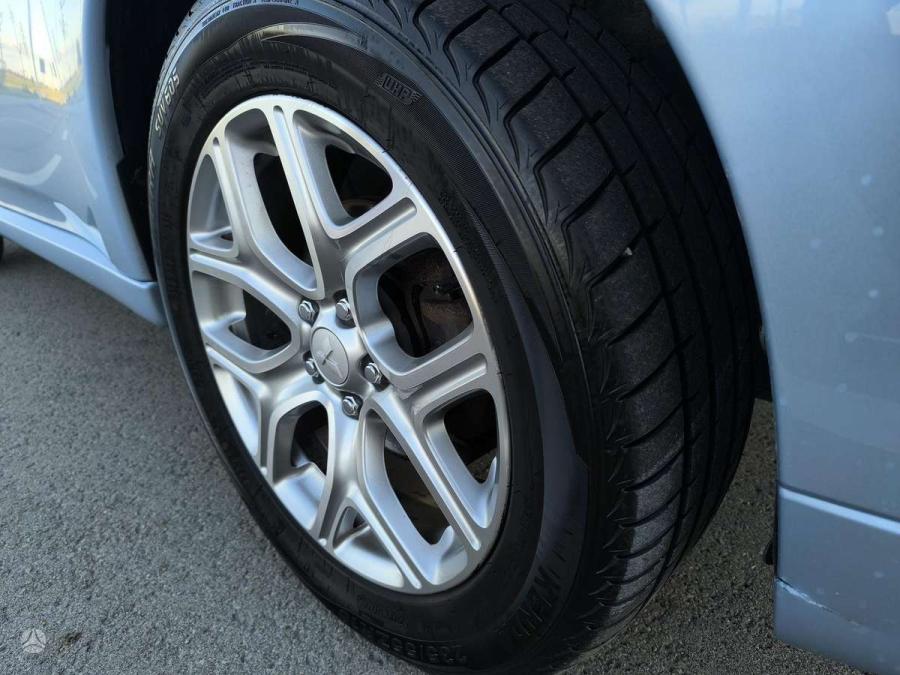 Grey Mitsubishi Outlander 2014 in Marijampole, with an engine capacity of 2.00 L and mileage of 289 thousand km for 6200 €, photo 21 on AUTOMOTO.COM.LV