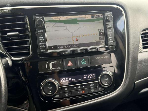 Grey Mitsubishi Outlander 2014 in Ukmerge, with an engine capacity of 2.26 L and mileage of 271 thousand km for 6950 €, photo 10 on AUTOMOTO.COM.LV