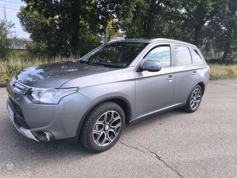 Pelēks Mitsubishi Outlander 2014 Marijampole, ar dzinēja tilpumu 2.27 L un nobraukumu 211 tūkst. km par 7900 €, foto 1 vietnē AUTOMOTO.COM.LV