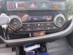 Pelēks Mitsubishi Outlander 2014 Marijampole, ar dzinēja tilpumu 2.27 L un nobraukumu 211 tūkst. km par 7900 €, foto 9 vietnē AUTOMOTO.COM.LV