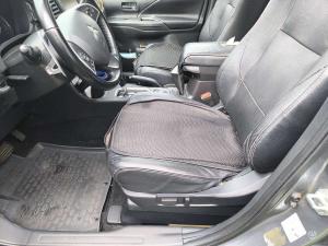 Pelēks Mitsubishi Outlander 2014 Marijampole, ar dzinēja tilpumu 2.27 L un nobraukumu 211 tūkst. km par 7900 €, foto 10 vietnē AUTOMOTO.COM.LV