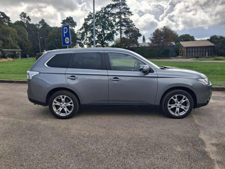 Pelēks Mitsubishi Outlander 2014 Alīta, ar dzinēja tilpumu 2.20 L un nobraukumu 250 tūkst. km par 6500 €, foto 11 vietnē AUTOMOTO.COM.LV
