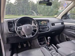 Pelēks Mitsubishi Outlander 2014 Alīta, ar dzinēja tilpumu 2.20 L un nobraukumu 250 tūkst. km par 6500 €, foto 16 vietnē AUTOMOTO.COM.LV