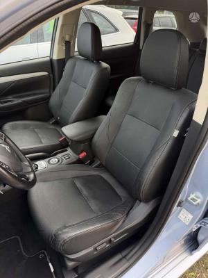 Grey Mitsubishi Outlander 2014 in Vilnius, with an engine capacity of 2.00 L and mileage of 118 thousand km for 11900 €, photo 11 on AUTOMOTO.COM.LV
