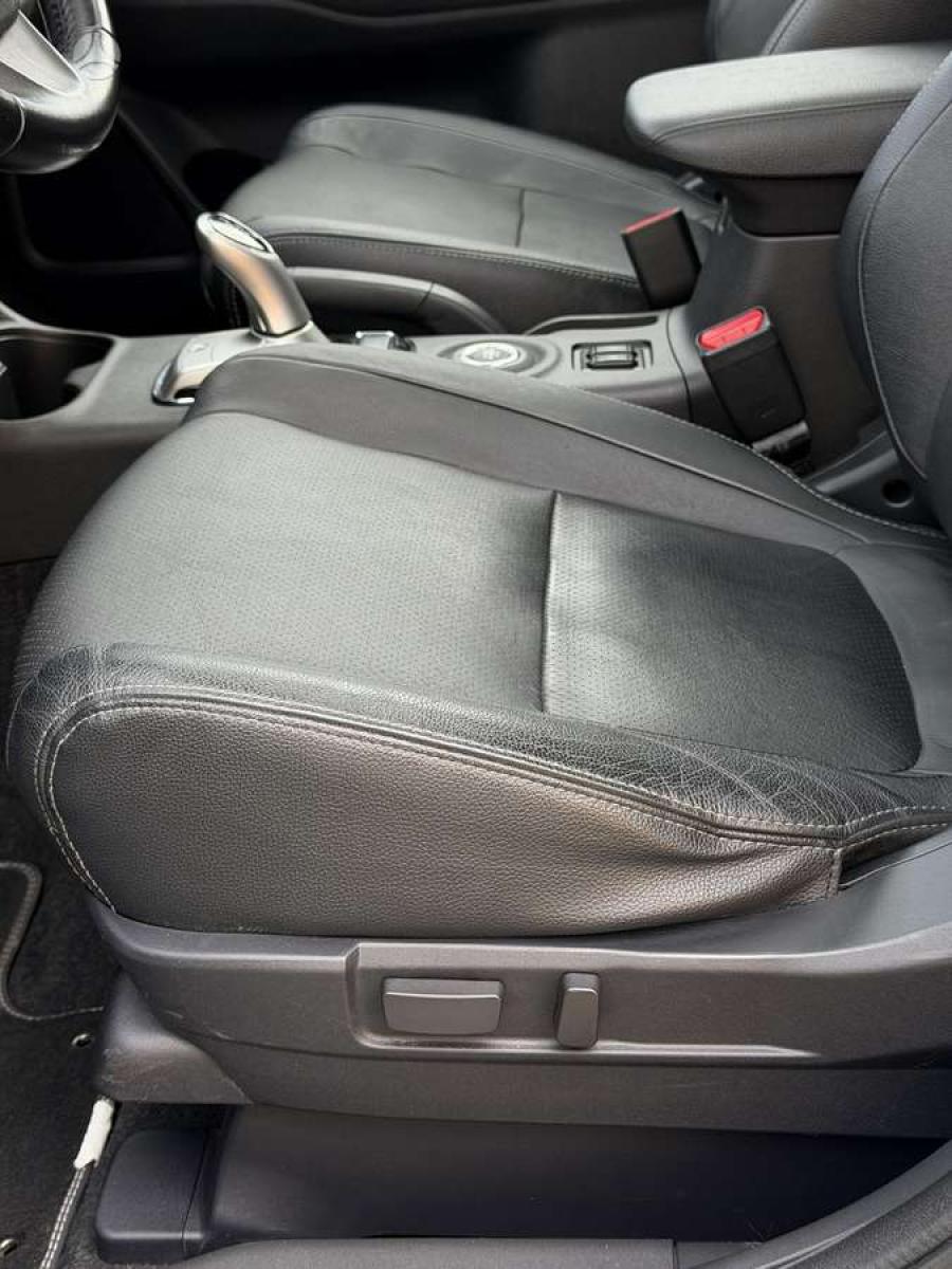 Grey Mitsubishi Outlander 2014 in Vilnius, with an engine capacity of 2.00 L and mileage of 118 thousand km for 11900 €, photo 12 on AUTOMOTO.COM.LV
