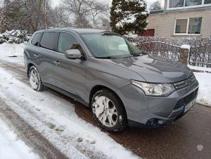 Pelēks Mitsubishi Outlander 2015 Viļņa, ar dzinēja tilpumu 2.40 L un nobraukumu 104 tūkst. km par 7300 €, foto 2 vietnē AUTOMOTO.COM.LV