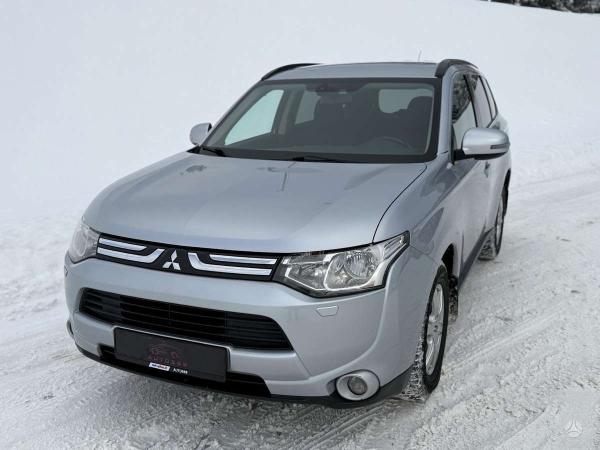 Pelēks Mitsubishi Outlander 2015 Viļņa, ar dzinēja tilpumu 2.00 L un nobraukumu 204 tūkst. km par 8800 €, foto 2 vietnē AUTOMOTO.COM.LV
