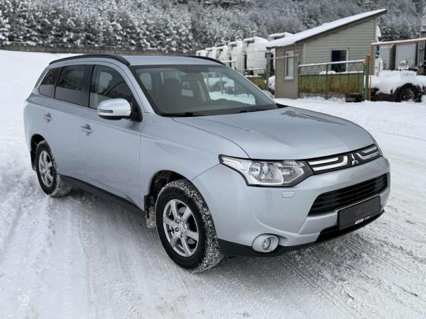 Pelēks Mitsubishi Outlander 2015 Viļņa, ar dzinēja tilpumu 2.00 L un nobraukumu 204 tūkst. km par 8800 €, foto 5 vietnē AUTOMOTO.COM.LV