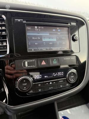 Grey Mitsubishi Outlander 2015 in Vilnius, with an engine capacity of 2.00 L and mileage of 204 thousand km for 8800 €, photo 19 on AUTOMOTO.COM.LV