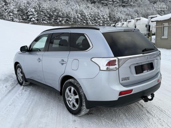 Pelēks Mitsubishi Outlander 2015 Viļņa, ar dzinēja tilpumu 2.00 L un nobraukumu 204 tūkst. km par 8800 €, foto 6 vietnē AUTOMOTO.COM.LV
