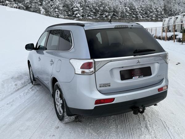 Pelēks Mitsubishi Outlander 2015 Viļņa, ar dzinēja tilpumu 2.00 L un nobraukumu 204 tūkst. km par 8800 €, foto 7 vietnē AUTOMOTO.COM.LV