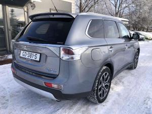 Grey Mitsubishi Outlander 2015 in Klaipeda, with an engine capacity of 2.00 L and mileage of 227 thousand km for 8500 €, photo 5 on AUTOMOTO.COM.LV