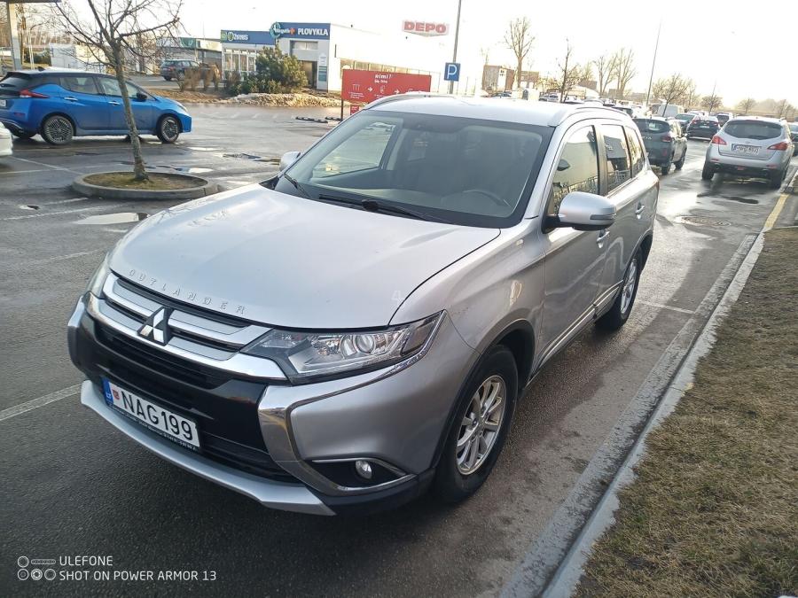 Grey Mitsubishi Outlander 2015 in Siauliai, with an engine capacity of 2.20 L and mileage of 20 thousand km for 12345 €, photo 1 on AUTOMOTO.COM.LV