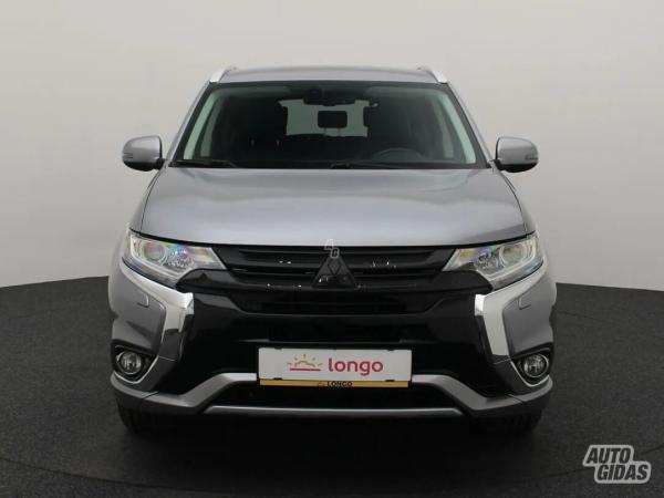Pelēks Mitsubishi Outlander 2015 Viļņa, ar dzinēja tilpumu 2.00 L un nobraukumu 253 tūkst. km par 11899 €, foto 3 vietnē AUTOMOTO.COM.LV
