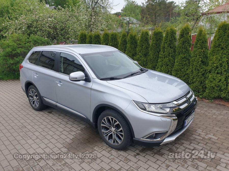 Grey Mitsubishi Outlander 2015 in Tallinn, with an engine capacity of 2.00 L and mileage of 191 thousand km for 11000 €, photo 3 on AUTOMOTO.COM.LV