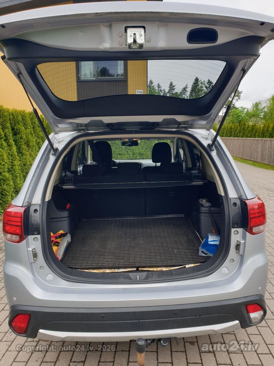 Grey Mitsubishi Outlander 2015 in Tallinn, with an engine capacity of 2.00 L and mileage of 191 thousand km for 11000 €, photo 14 on AUTOMOTO.COM.LV