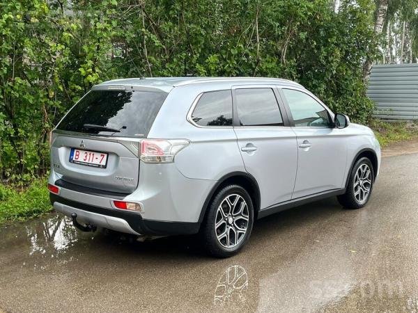 Pelēks Mitsubishi Outlander 2015 Rīga, ar dzinēja tilpumu 2.30 L un nobraukumu 0 tūkst. km par 5790 €, foto 5 vietnē AUTOMOTO.COM.LV