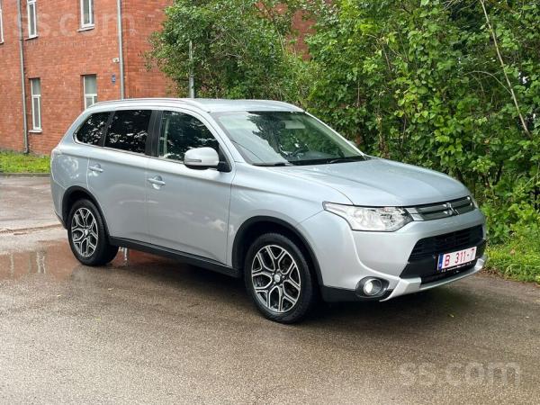 Pelēks Mitsubishi Outlander 2015 Rīga, ar dzinēja tilpumu 2.30 L un nobraukumu 0 tūkst. km par 5790 €, foto 7 vietnē AUTOMOTO.COM.LV