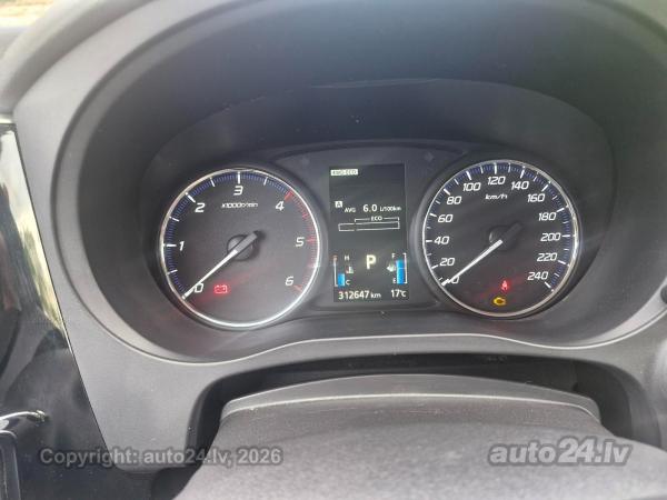 Pelēks Mitsubishi Outlander 2015 Tallina, ar dzinēja tilpumu 2.30 L un nobraukumu 313 tūkst. km par 7250 €, foto 7 vietnē AUTOMOTO.COM.LV