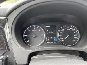 Grey Mitsubishi Outlander 2015 in Riga, with an engine capacity of 2.30 L and mileage of 241 thousand km for 8350 €, photo 8 on AUTOMOTO.COM.LV