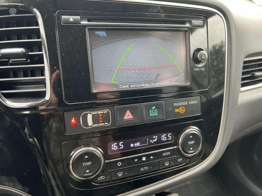 Grey Mitsubishi Outlander 2015 in Radviliskis, with an engine capacity of 2.27 L and mileage of 266 thousand km for 8950 €, photo 19 on AUTOMOTO.COM.LV