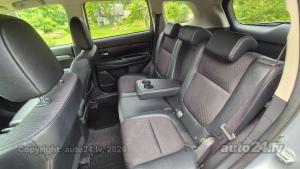 Grey Mitsubishi Outlander 2015 in Tallinn, with an engine capacity of 2.00 L and mileage of 179 thousand km for 8990 €, photo 8 on AUTOMOTO.COM.LV