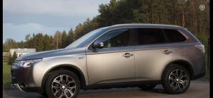 Pelēks Mitsubishi Outlander 2015 Viļņa, ar dzinēja tilpumu 2.00 L un nobraukumu 241 tūkst. km par 7500 €, foto  vietnē AUTOMOTO.COM.LV