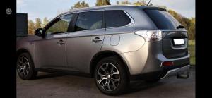 Pelēks Mitsubishi Outlander 2015 Viļņa, ar dzinēja tilpumu 2.00 L un nobraukumu 241 tūkst. km par 7500 €, foto 4 vietnē AUTOMOTO.COM.LV
