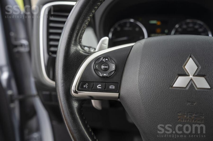 Pelēks Mitsubishi Outlander 2015 Rīga, ar dzinēja tilpumu 2.30 L un nobraukumu 314 tūkst. km par 7490 €, foto 14 vietnē AUTOMOTO.COM.LV