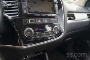 Pelēks Mitsubishi Outlander 2015 Rīga, ar dzinēja tilpumu 2.30 L un nobraukumu 314 tūkst. km par 7490 €, foto 22 vietnē AUTOMOTO.COM.LV