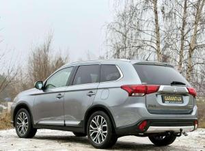 Pelēks Mitsubishi Outlander 2016 Šauļi, ar dzinēja tilpumu 2.27 L un nobraukumu 238 tūkst. km par 12550 €, foto 3 vietnē AUTOMOTO.COM.LV