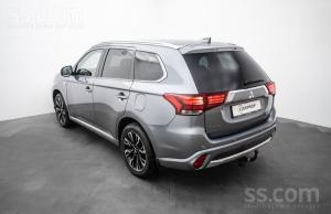 Pelēks Mitsubishi Outlander 2016 Tallina, ar dzinēja tilpumu 2.00 L un nobraukumu 183 tūkst. km par 13499 €, foto 6 vietnē AUTOMOTO.COM.LV