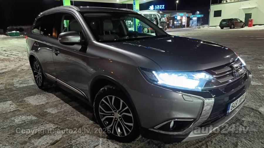 Pelēks Mitsubishi Outlander 2016 Tallina, ar dzinēja tilpumu 2.00 L un nobraukumu 242 tūkst. km par 10999 €, foto 1 vietnē AUTOMOTO.COM.LV