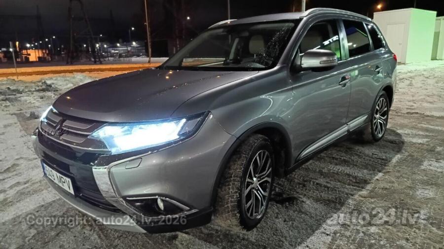 Pelēks Mitsubishi Outlander 2016 Tallina, ar dzinēja tilpumu 2.00 L un nobraukumu 242 tūkst. km par 10999 €, foto 6 vietnē AUTOMOTO.COM.LV