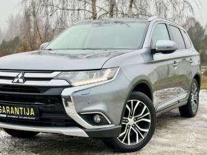 Grey Mitsubishi Outlander 2016 in Siauliai, with an engine capacity of 2.27 L and mileage of 238 thousand km for 12550 €, photo 14 on AUTOMOTO.COM.LV