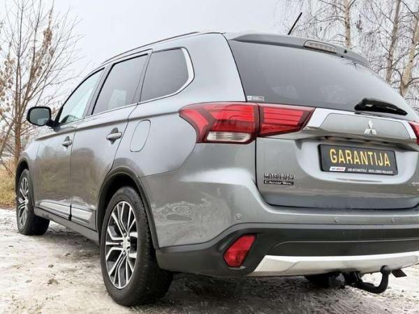 Pelēks Mitsubishi Outlander 2016 Šauļi, ar dzinēja tilpumu 2.27 L un nobraukumu 238 tūkst. km par 12550 €, foto 7 vietnē AUTOMOTO.COM.LV
