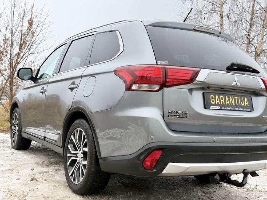 Pelēks Mitsubishi Outlander 2016 Šauļi, ar dzinēja tilpumu 2.27 L un nobraukumu 238 tūkst. km par 12550 €, foto 7 vietnē AUTOMOTO.COM.LV