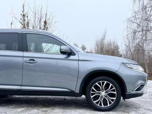 Pelēks Mitsubishi Outlander 2016 Šauļi, ar dzinēja tilpumu 2.27 L un nobraukumu 238 tūkst. km par 12550 €, foto 10 vietnē AUTOMOTO.COM.LV