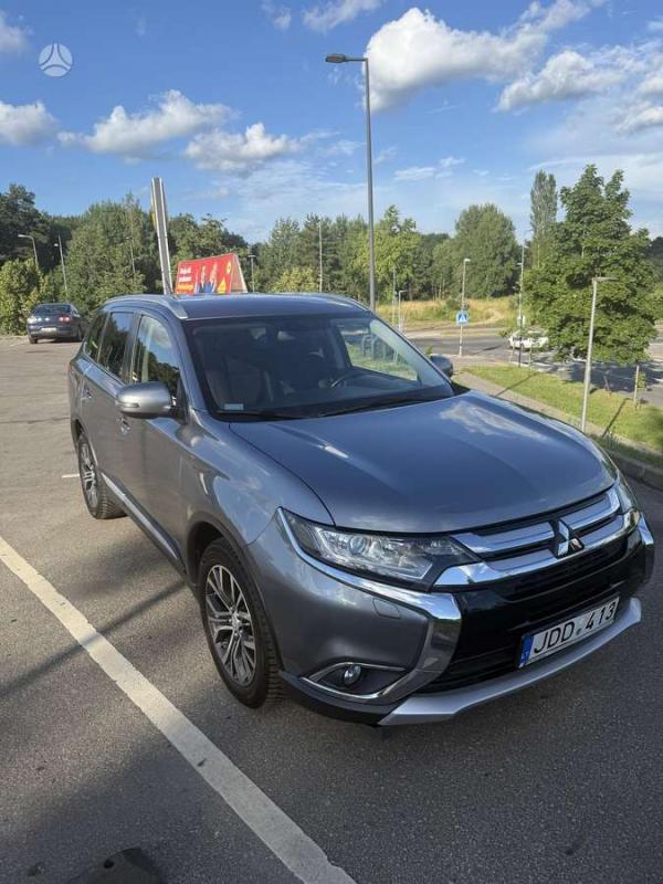 Pelēks Mitsubishi Outlander 2016 Viļņa, ar dzinēja tilpumu 2.00 L un nobraukumu 104 tūkst. km par 16490 €, foto 3 vietnē AUTOMOTO.COM.LV
