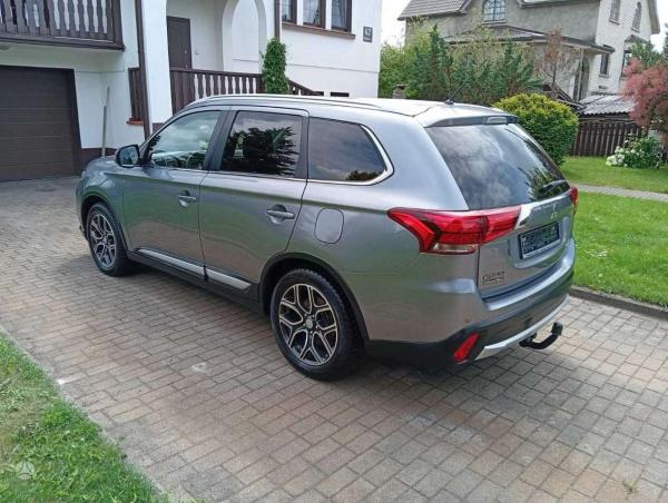 Pelēks Mitsubishi Outlander 2016 Šauļi, ar dzinēja tilpumu 2.20 L un nobraukumu 174 tūkst. km par 11600 €, foto 5 vietnē AUTOMOTO.COM.LV