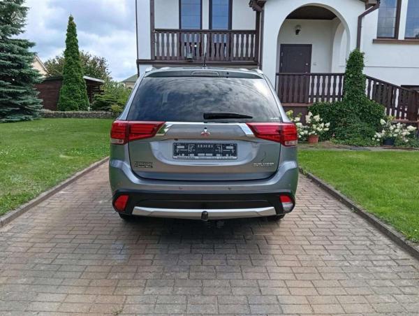 Pelēks Mitsubishi Outlander 2016 Šauļi, ar dzinēja tilpumu 2.20 L un nobraukumu 174 tūkst. km par 11600 €, foto 6 vietnē AUTOMOTO.COM.LV