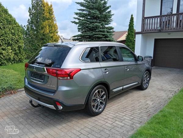 Grey Mitsubishi Outlander 2016 in Siauliai, with an engine capacity of 2.20 L and mileage of 174 thousand km for 11600 €, photo 7 on AUTOMOTO.COM.LV