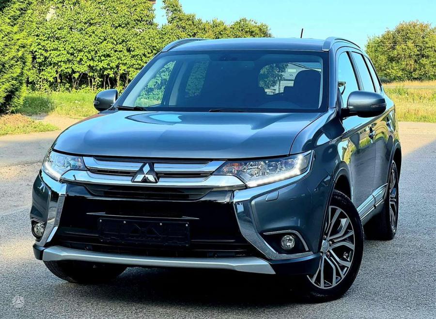 Grey Mitsubishi Outlander 2016 in Utena, with an engine capacity of 2.27 L and mileage of 141 thousand km for 13150 €, photo 1 on AUTOMOTO.COM.LV