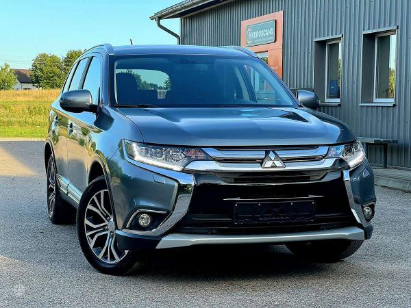 Grey Mitsubishi Outlander 2016 in Utena, with an engine capacity of 2.27 L and mileage of 141 thousand km for 13150 €, photo 4 on AUTOMOTO.COM.LV